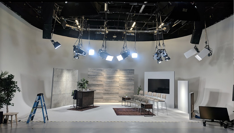In Studio vs. On-Location: Pros and Cons for Marketing & Corporate Videos